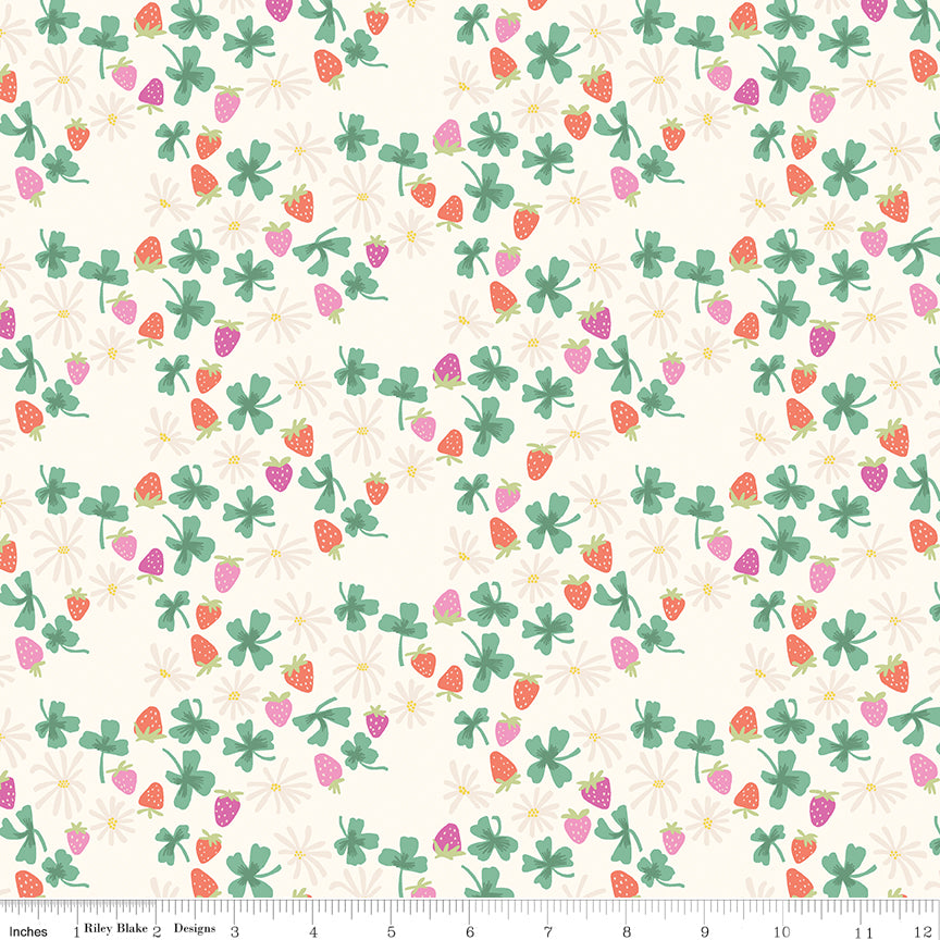 Chloe Strawberries Cream – Tea Time Fabrics
